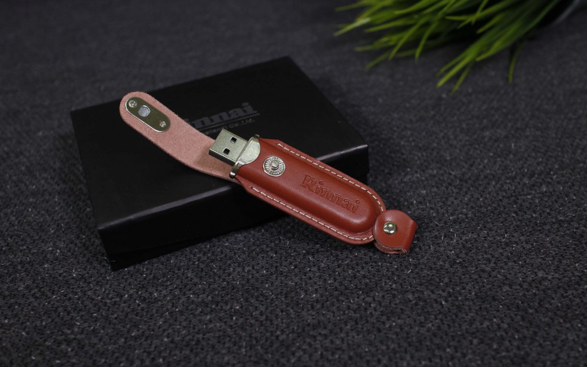 Leather USB Flash Drive ⋆ Grand Premium | Gift and Premium provider